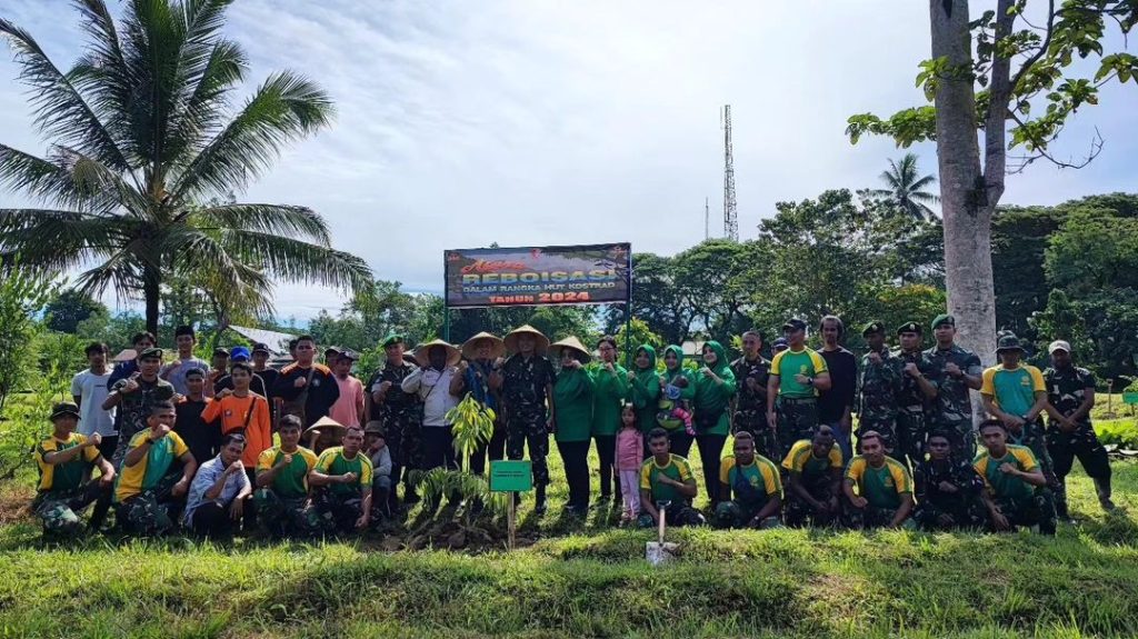 Dalam Rangka HUT Ke - 63 Kostrad, Brigif 20 Kostrad Tanam Pohon bersama ...