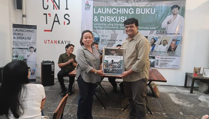 Fernando Simanjuntak ; "Buku Solidaritas Yang Menguatkan Gerakan Pemuda ...